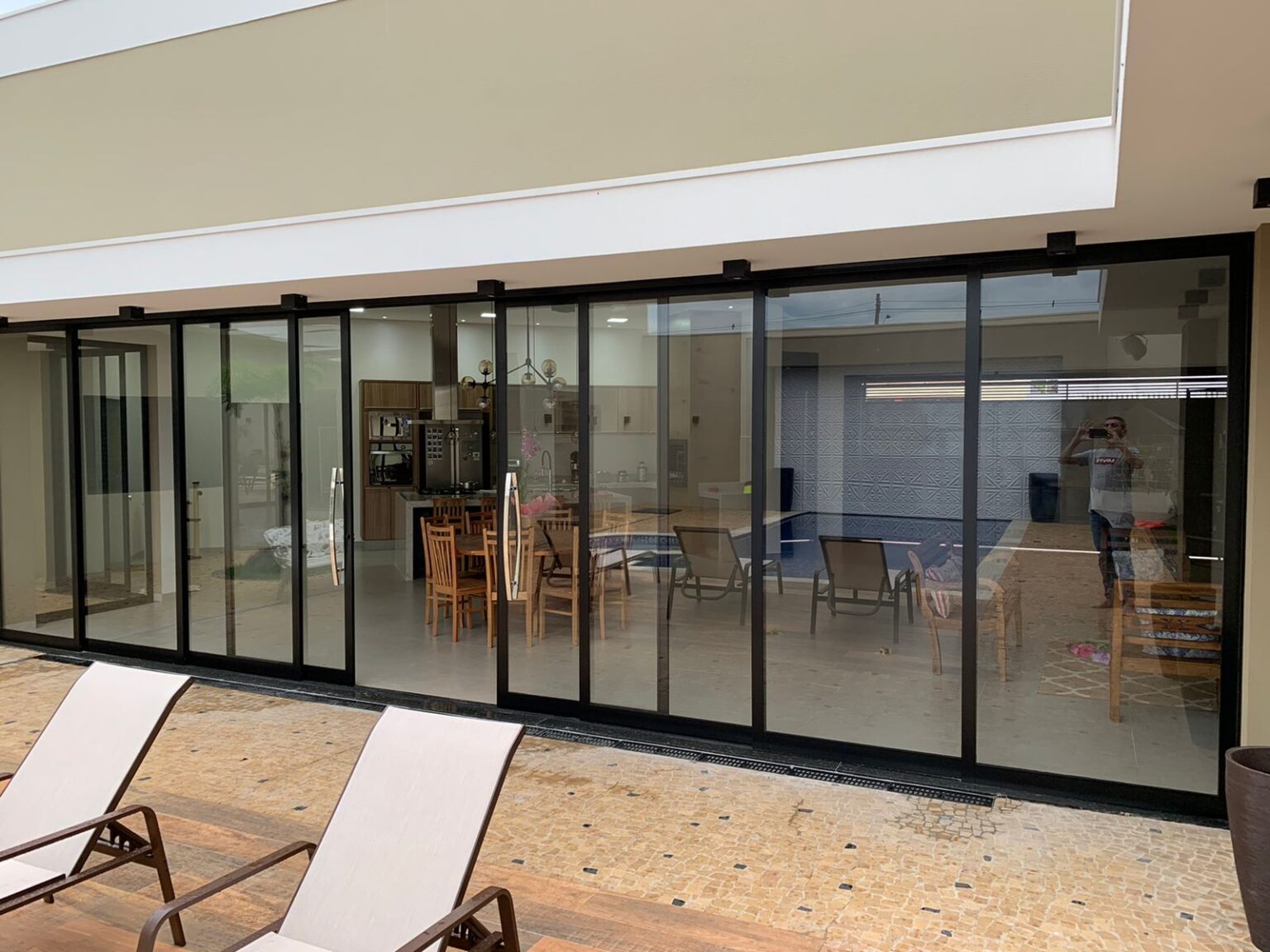 CRM - Porta de Correr Vidro com Esquadria de Alumínio Linha Suprema 25 ...